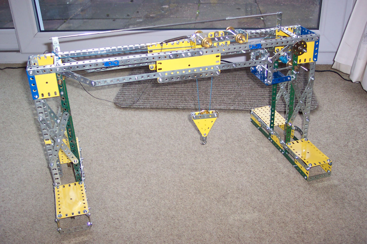 Robert Langston - Meccano - Gantry crane